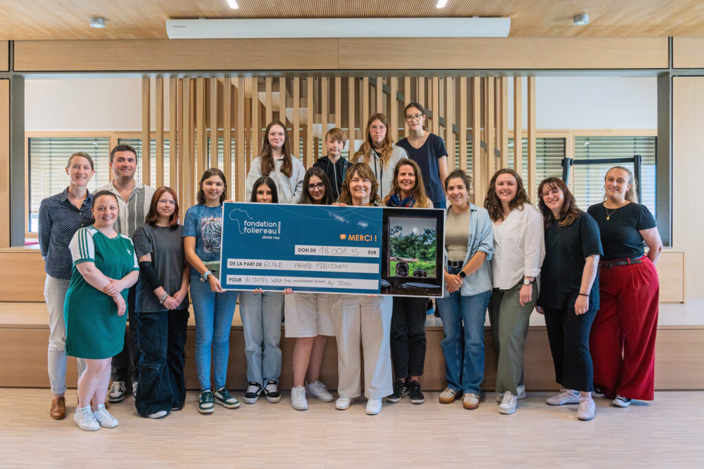 Remise de chèque à l’Ecole Privée Fieldgen - Fondation Follereau Luxembourg